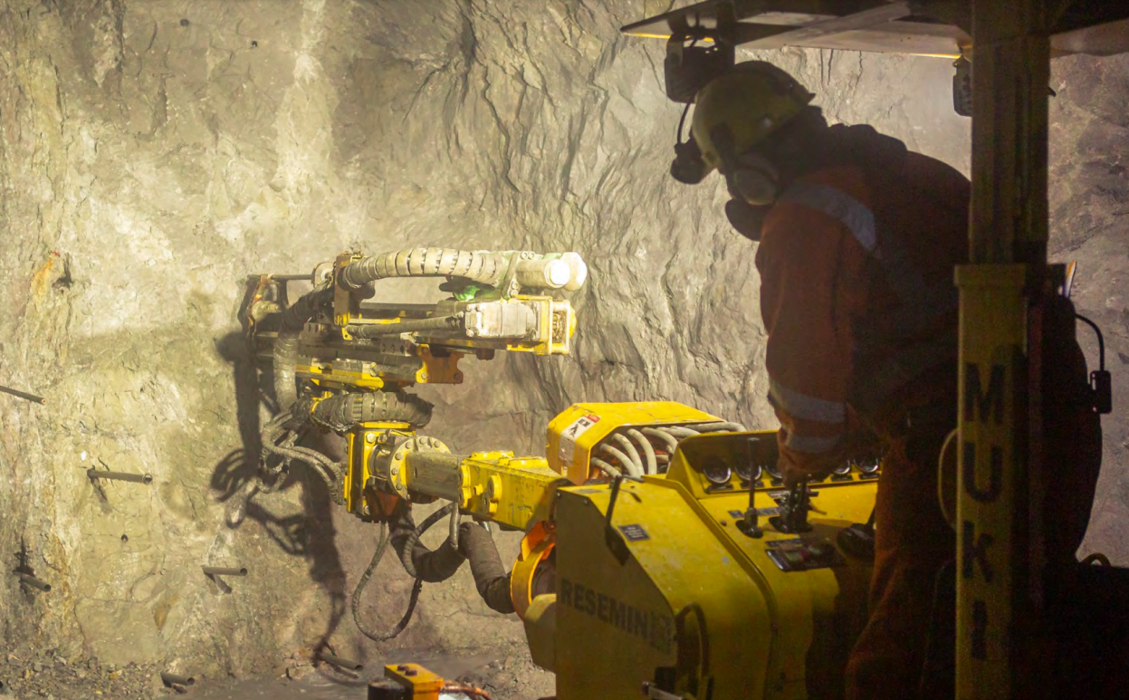 Empresa minera Silver X aumenta producción de plata en Perú y prevé incremento en su precio ...