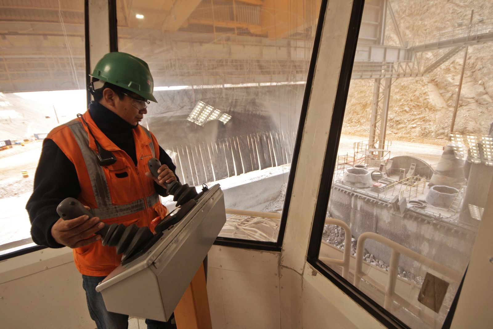 Minería formal marca récord histórico con más de 276 mil empleos ...